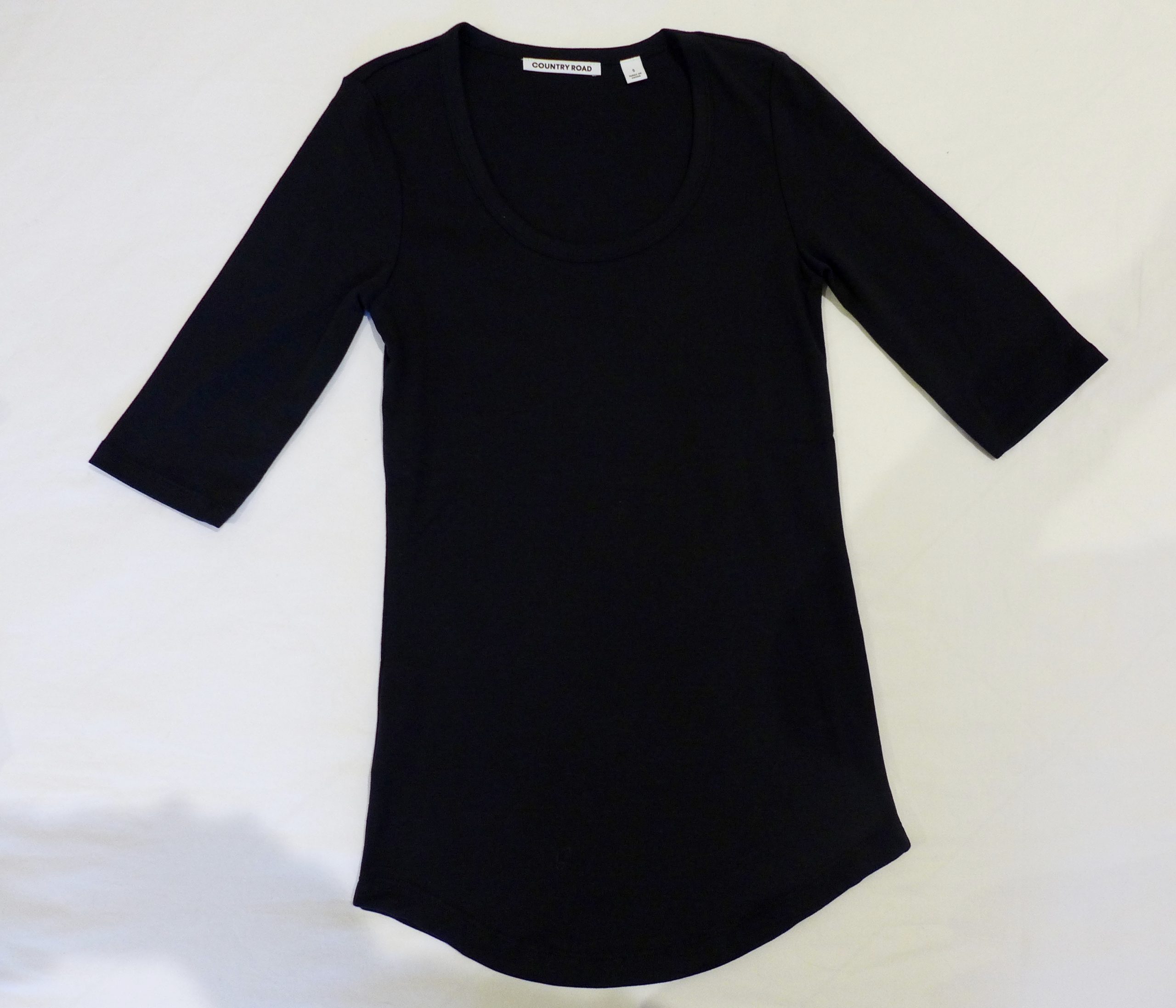 GRACIE – Country Road T Shirt – ultimate simplicity